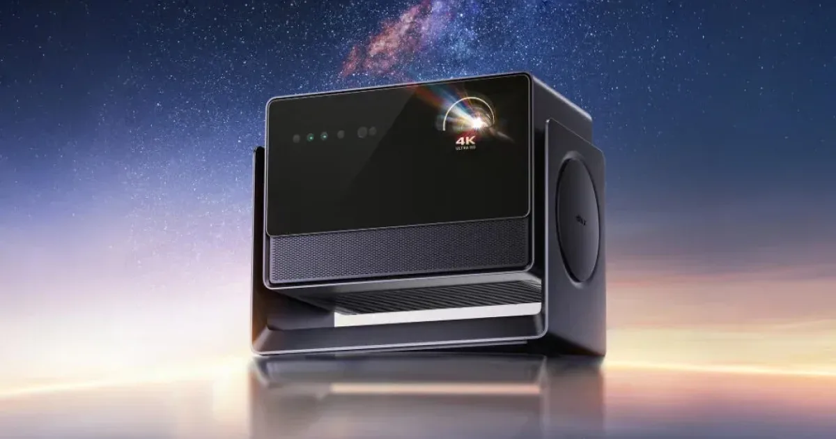 Kinai sukūrė aukštos klasės 4K raiškos vaizdo projektorių su dideliu ryškumu ir skysčiu aušinama ...