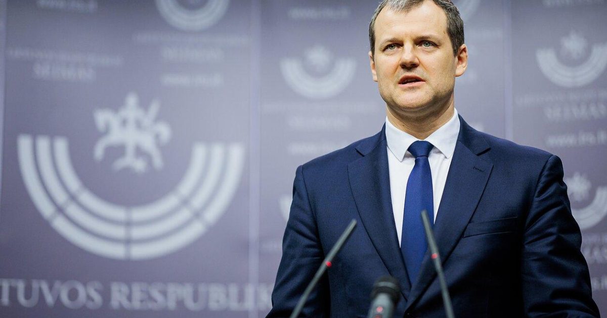 Skandaluose skęstantis Paluckas nustebino dar kartą: premjeras paskelbė ...